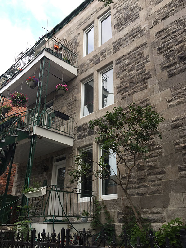 Service de Pose de Briques et Pierres Naturelles à Montréal